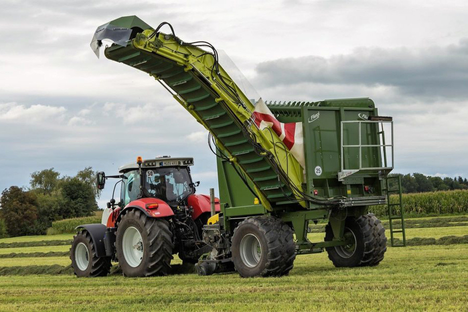 Перевантажувальний пристрій для стеблової маси Fliegl Buffel — Біржа ...