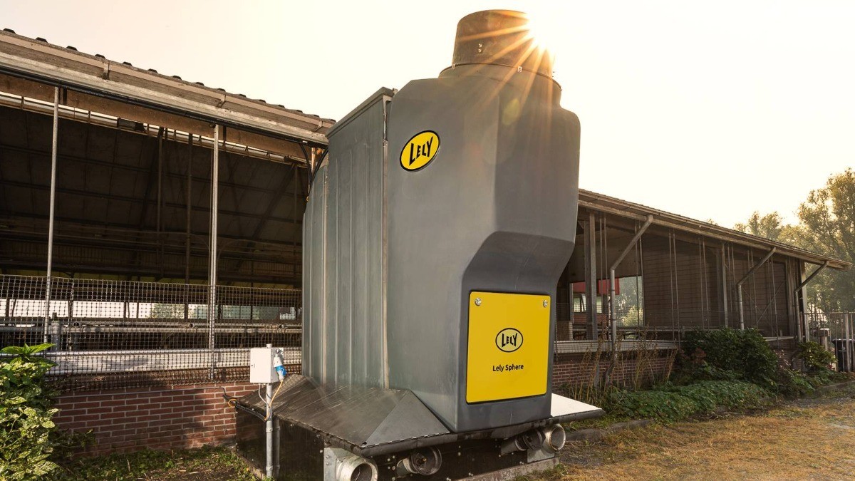 Замкнута система переробки відходів корівника у добрива Lely Sphere ...