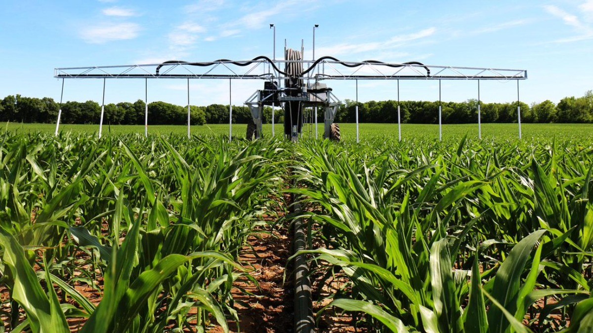 Поливна машина 360 Yield Center 360 Rain — Біржа сільгосптехніки ...