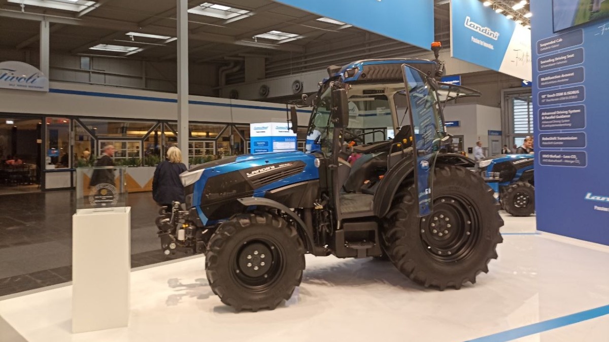 Оголошено переможців конкурсу Tractor Of The Year 2024: Claas отримав ...