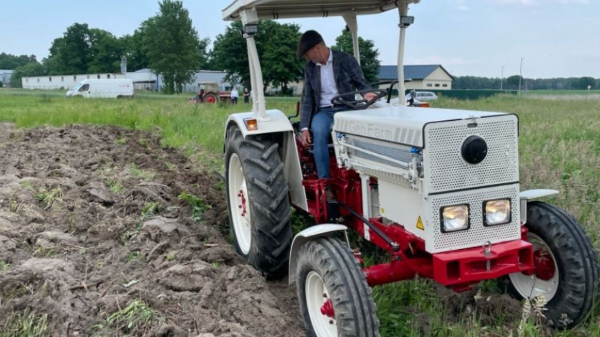 Прототип електричного трактора Volkswagen Gen.Farm — Біржа ...