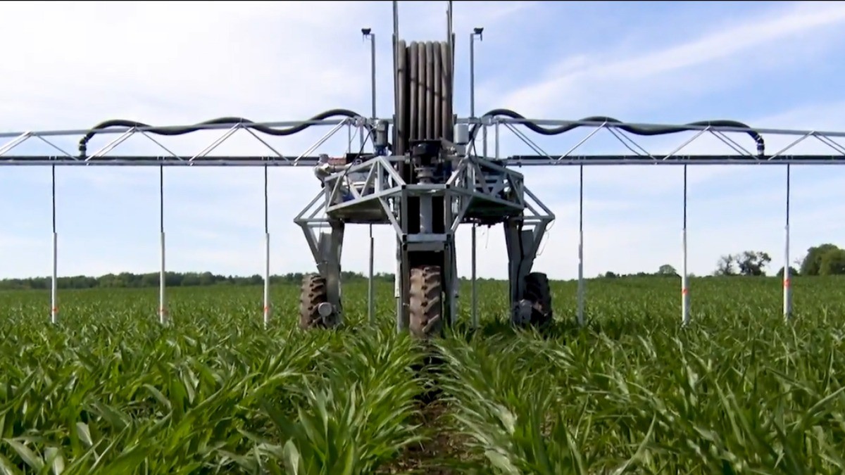 Поливна машина 360 Yield Center 360 Rain — Біржа сільгосптехніки ...