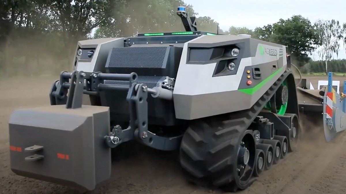 Роботизований трактор AgXeed Agbot — Біржа сільгосптехніки Traktorist.ua