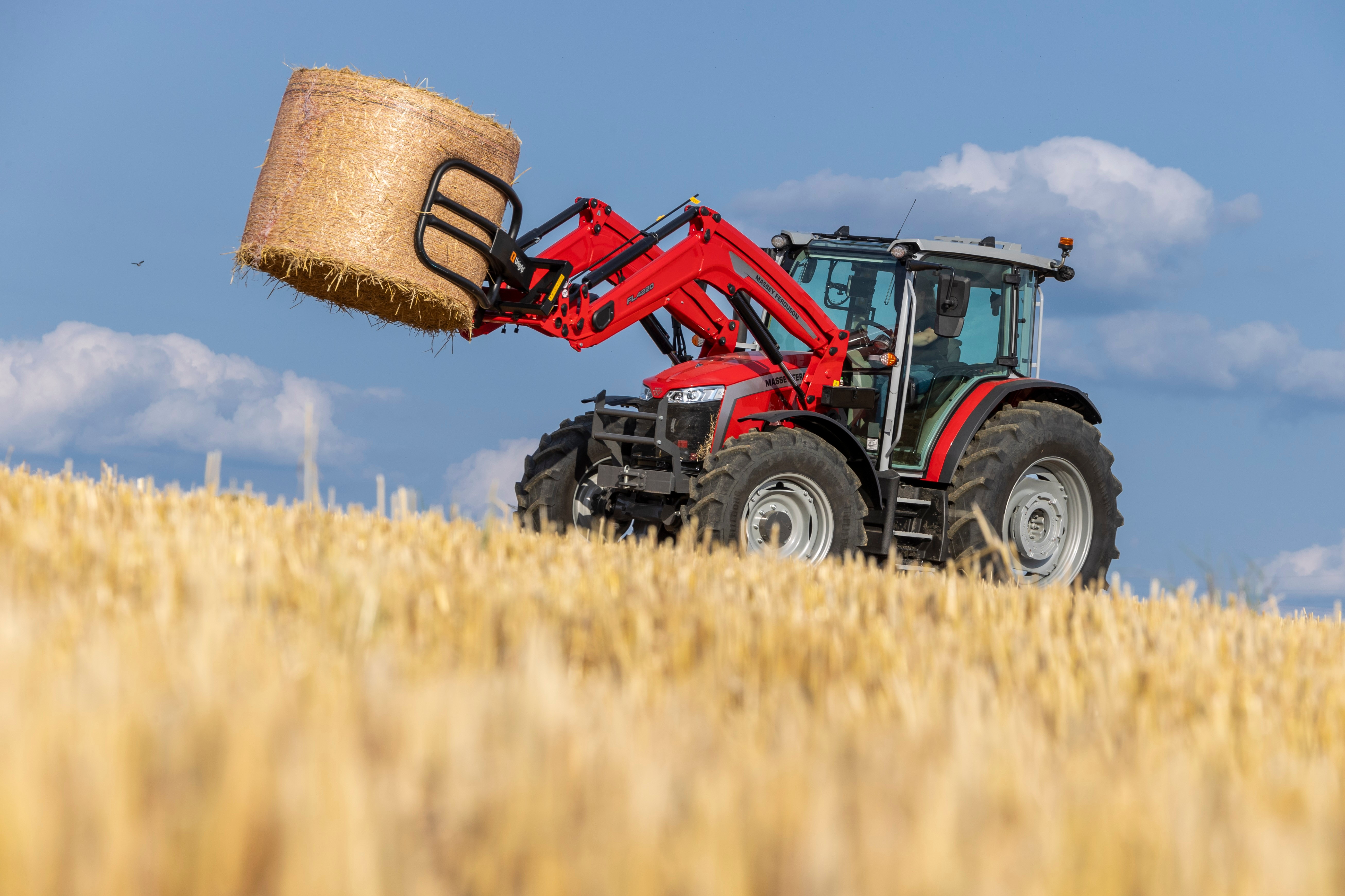 Цьогоріч в Україні з’явиться нова лінійка тракторів Massey Ferguson 5M: замінить MF 5711 — Біржа ...